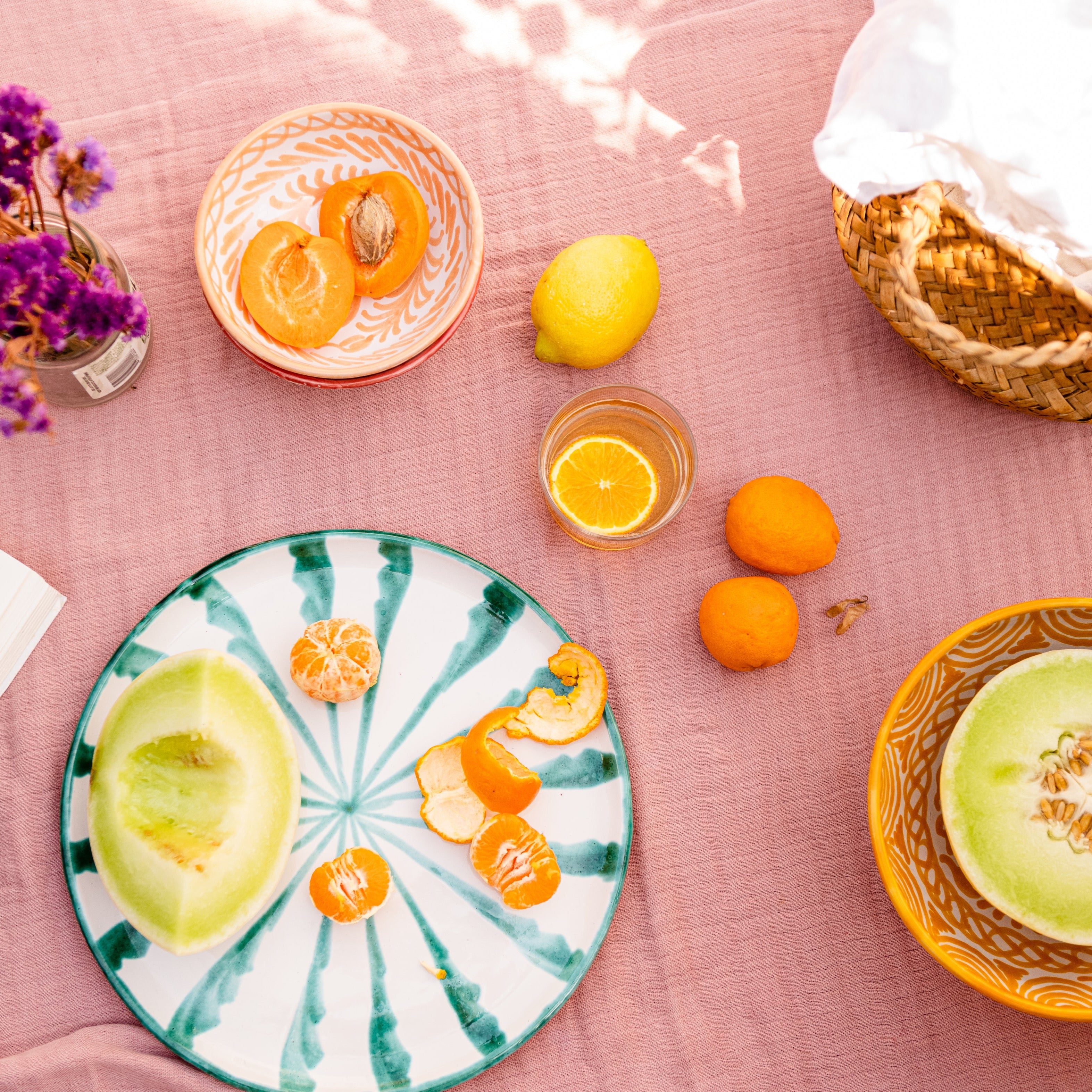 Dinner plate with candy cane stripes – Pomelo Casa