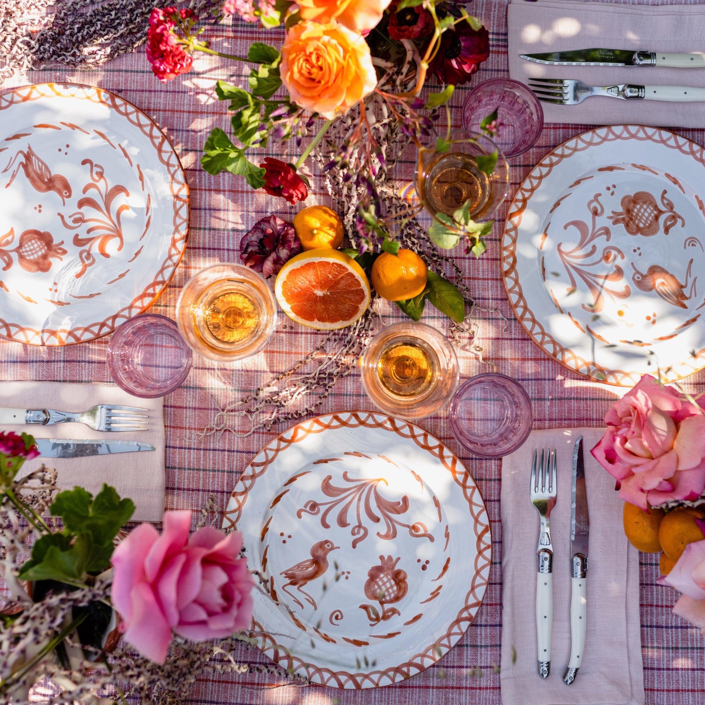 Dinner plate with hand painted designs – Pomelo Casa