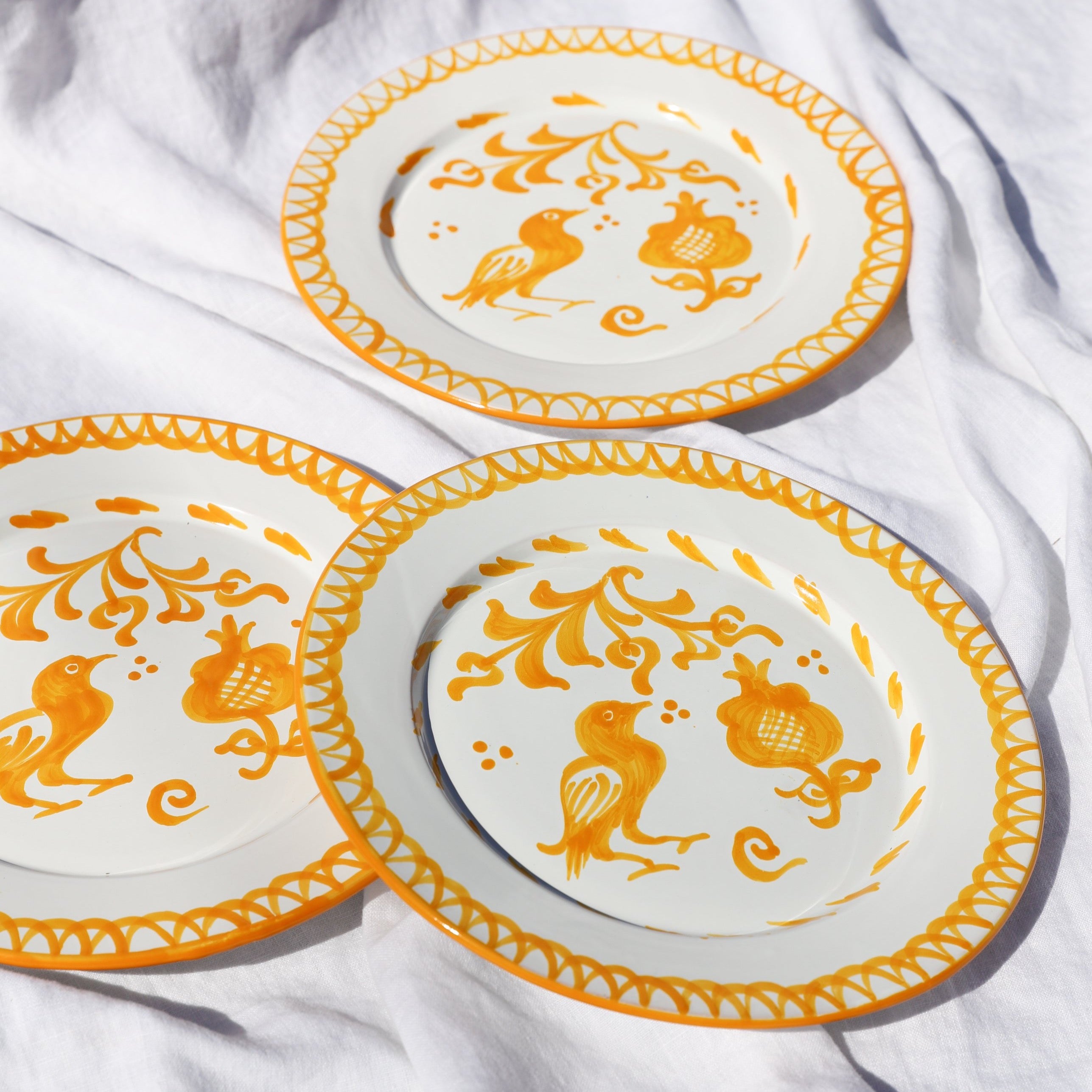 Dinner plate with hand painted designs – Pomelo Casa